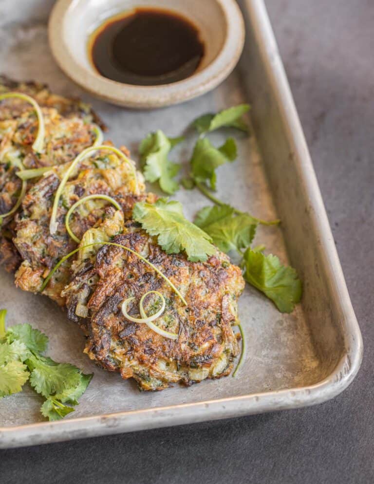 Enokitake or Velvet Shank Mushroom: ID, Cooking, Recipes, Uses