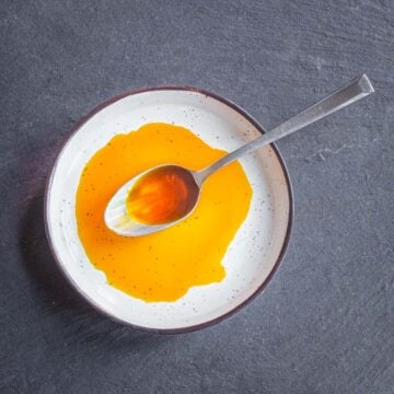 Samuel Thayer's Foraged Acorn Oil