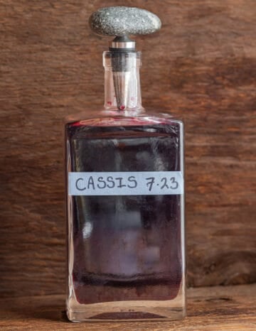 Crème de Cassis: The Blackcurrant Liqueur - Forager | Chef