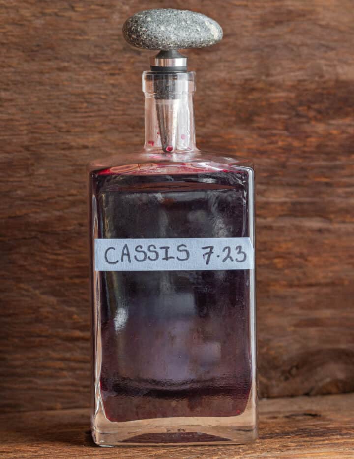 Crème de Cassis: The Blackcurrant Liqueur - Forager | Chef