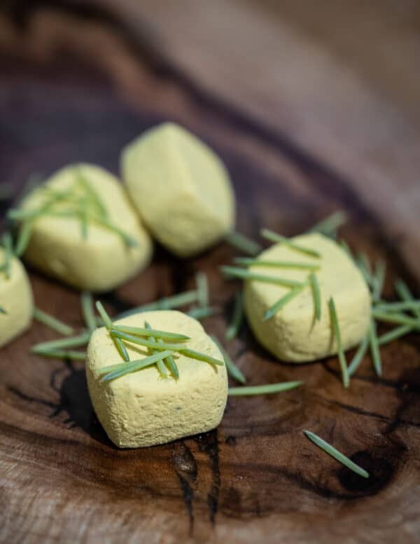 Pine Pollen and Honey Truffles - FOIRAGER | CHEF