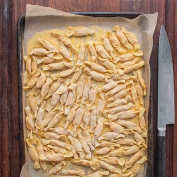 Caramelle: Candy-Shaped Pasta With Squash Filling (Recipe)