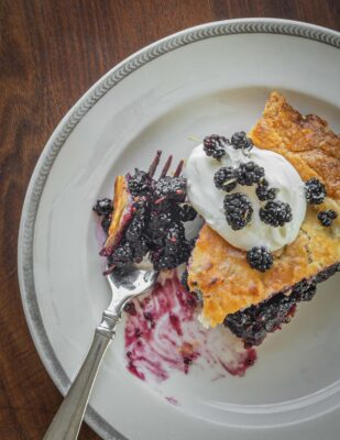 A Classic Mulberry Pie (Recipe) - Forager | Chef