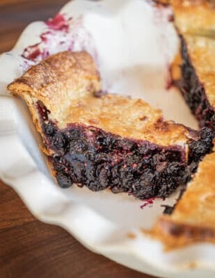 A Classic Mulberry Pie (Recipe) - Forager | Chef