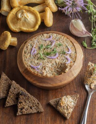 Rich and Creamy Mushroom Dip - Forager | Chef